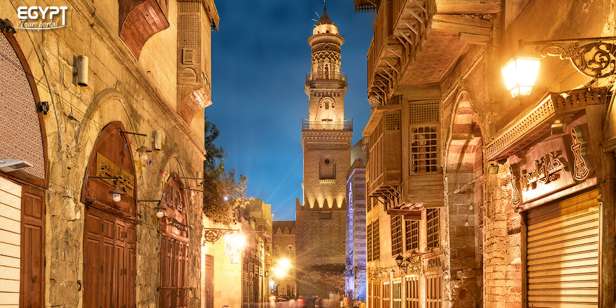 Muizz Street Cairo - Muizz Street Facts - El Moez Street History