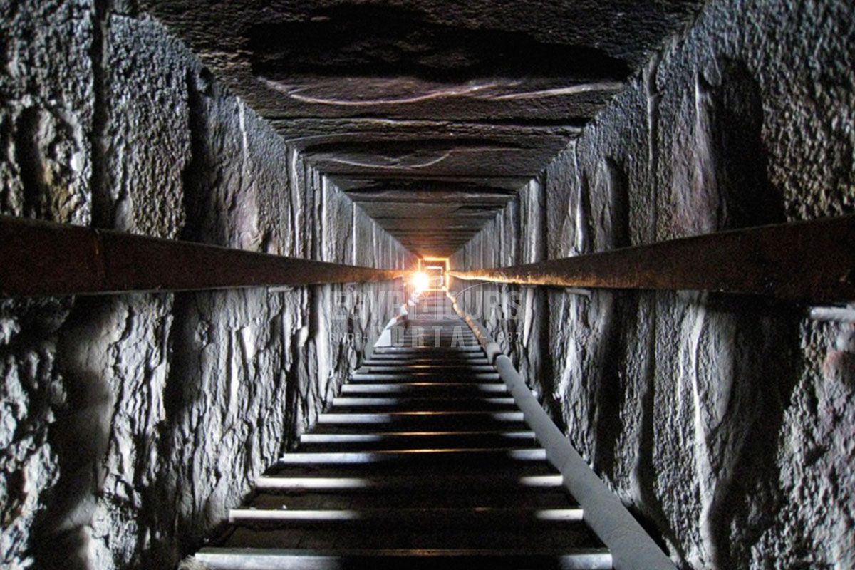 Red Pyramid of Sneferu Facts - Inside Red Pyramid of Dahsur | Egypt ...